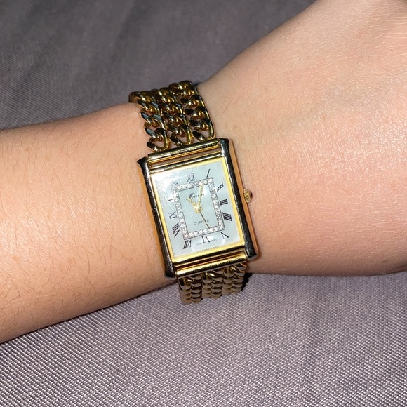 Moulin Quartz Watch | Accessories | Vintage Womens Moulin Quartz Watch ...